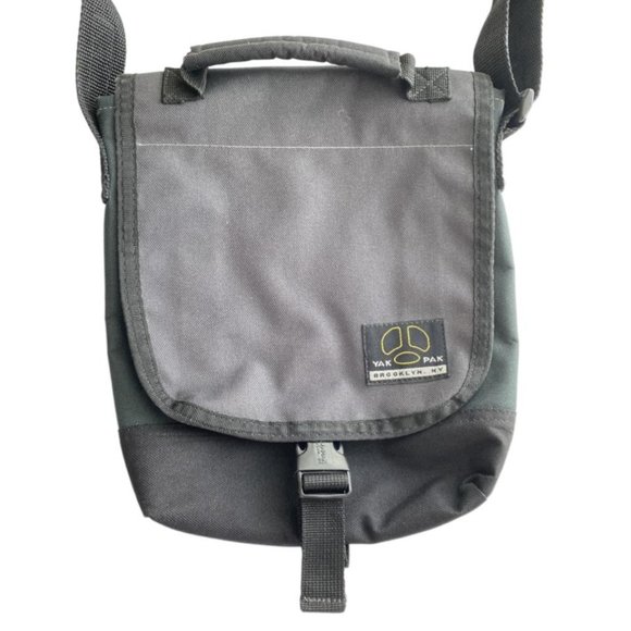 Yak Pak | Bags | Rare Y2k Original Crossbody | Poshmark